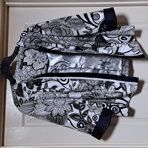 Dana Kay | Jackets & Coats | Dana Kay Black And White Floral Open Front ...